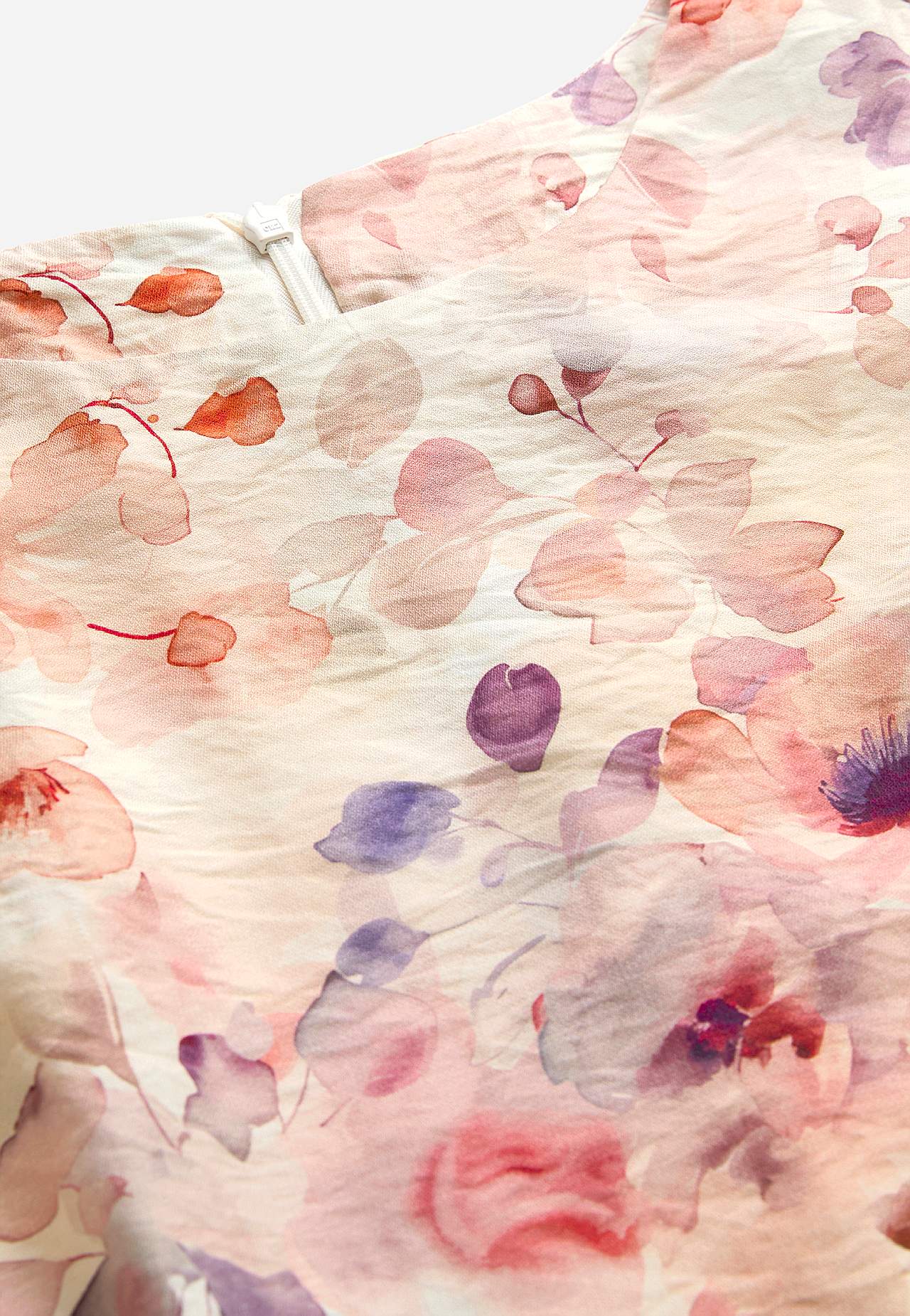 Liblikavarrukatega kleit | Cellbes